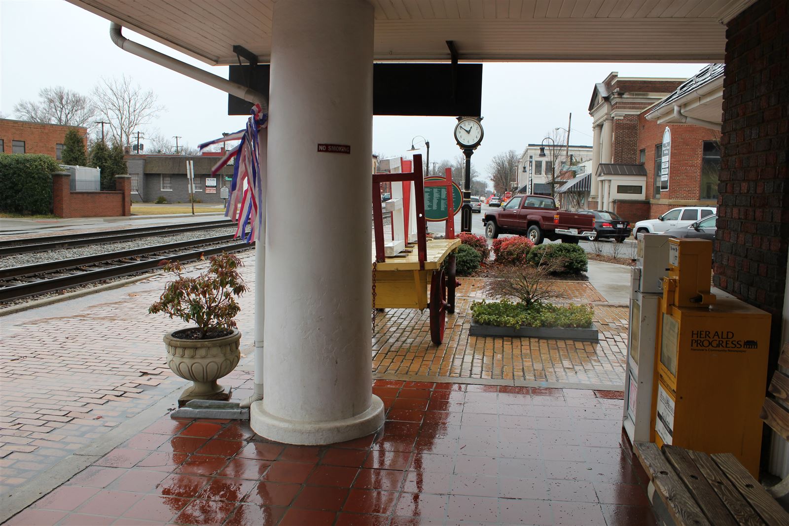 Locations Hub - Ashland Train Station