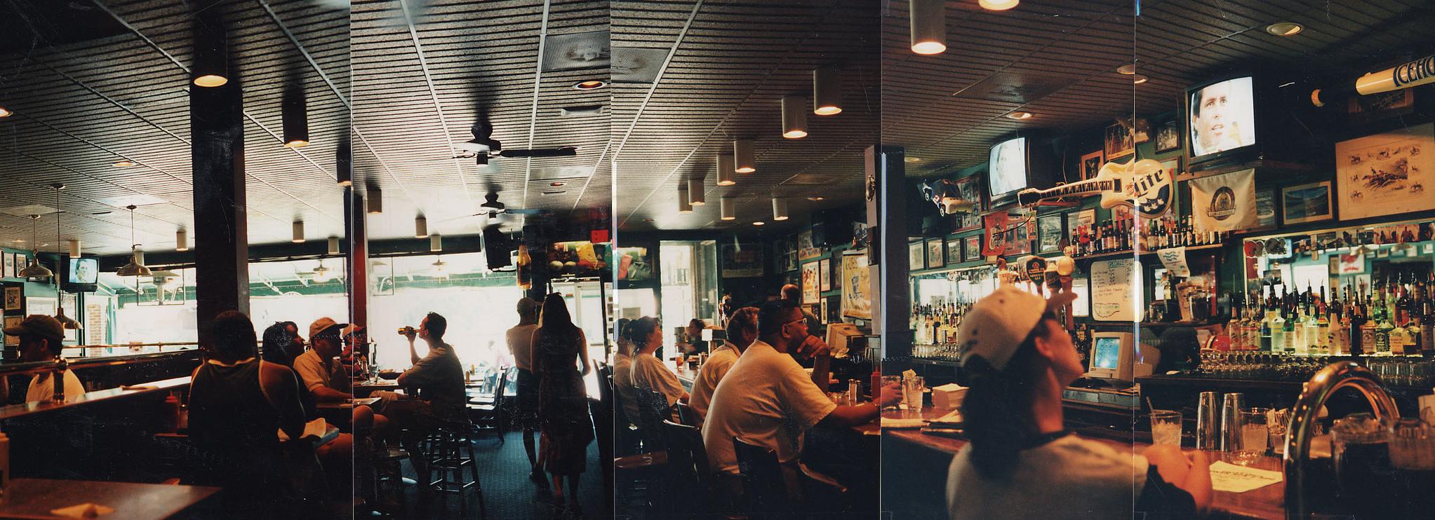 Locations Hub - Crystal City Sports Pub