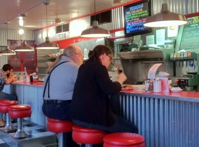 Locations Hub - Do-Nut Dinette