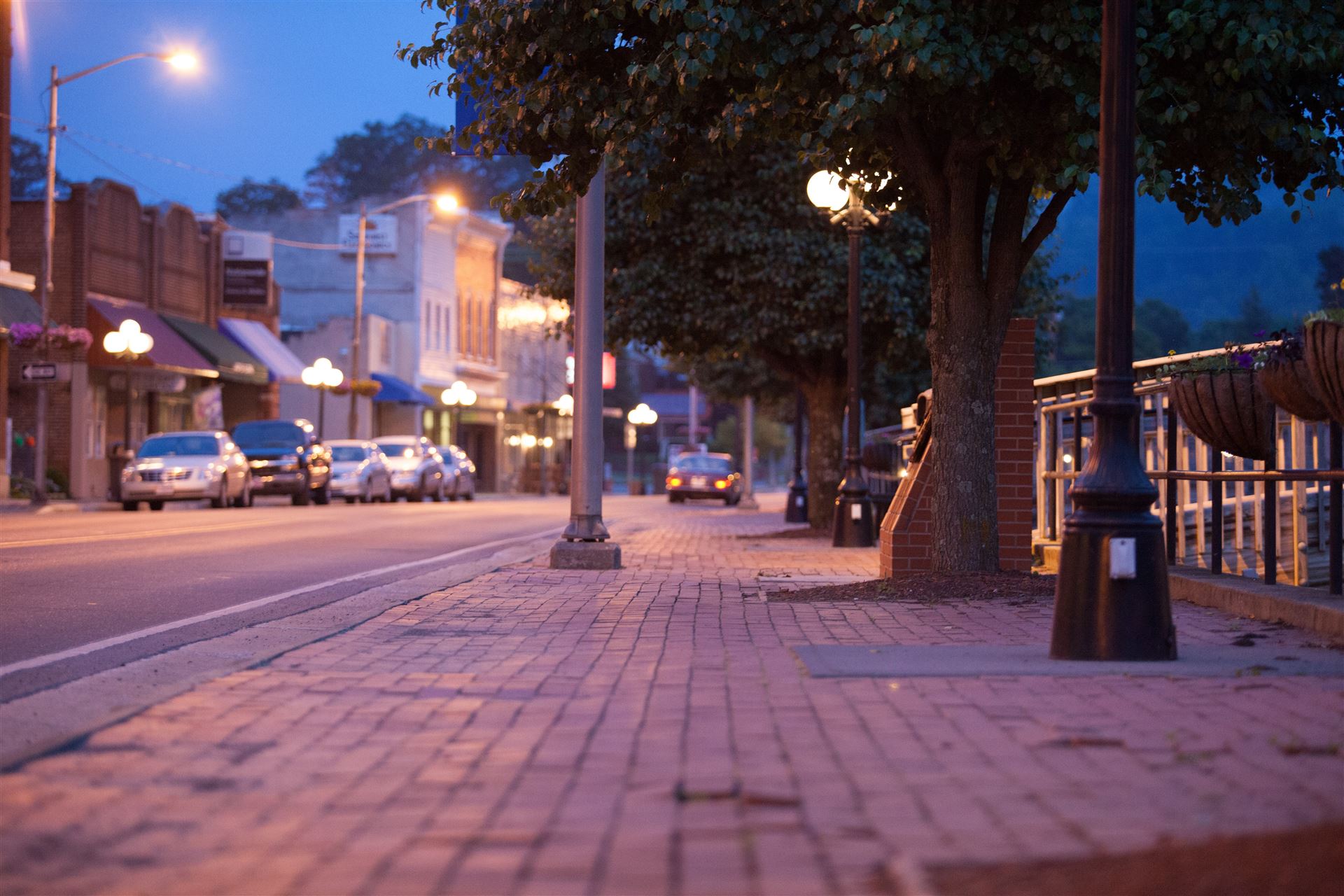 Locations Hub - Lays Hardware